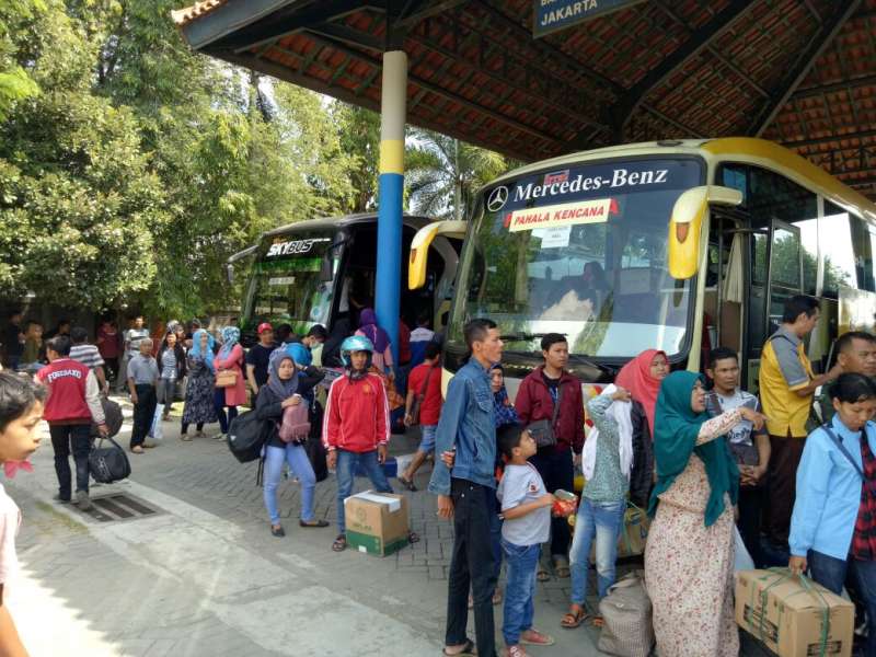 Penumpang Bus di Terminal Naik 15 Persen | BeritaBojonegoro.com