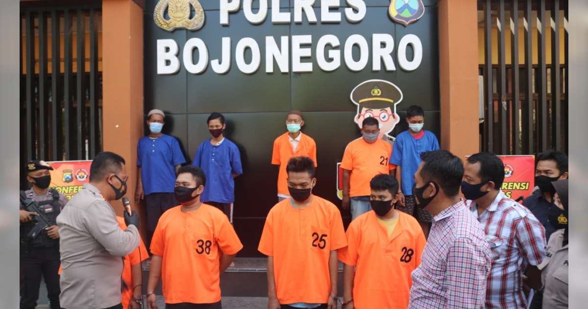 Polres Bojonegoro Tangkap 4 Orang Sindikat Pencurian Gabah ... Polres Bojonegoro Tangkap 4 Orang Sindikat Pencurian Gabah ...