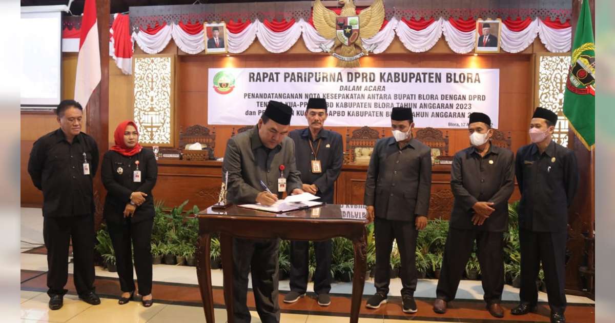 Bupati dan DPRD Tanda Tangani Nota Kesepakatan KUA-PPAS APBD Blora | BeritaBojonegoro.com